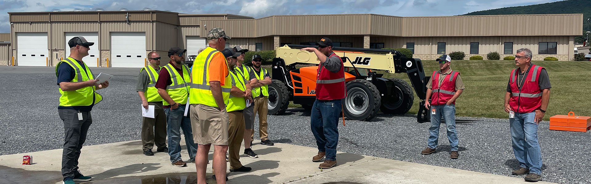 ABC safety managers trained for new MEWP ANSI standards - Associated ...